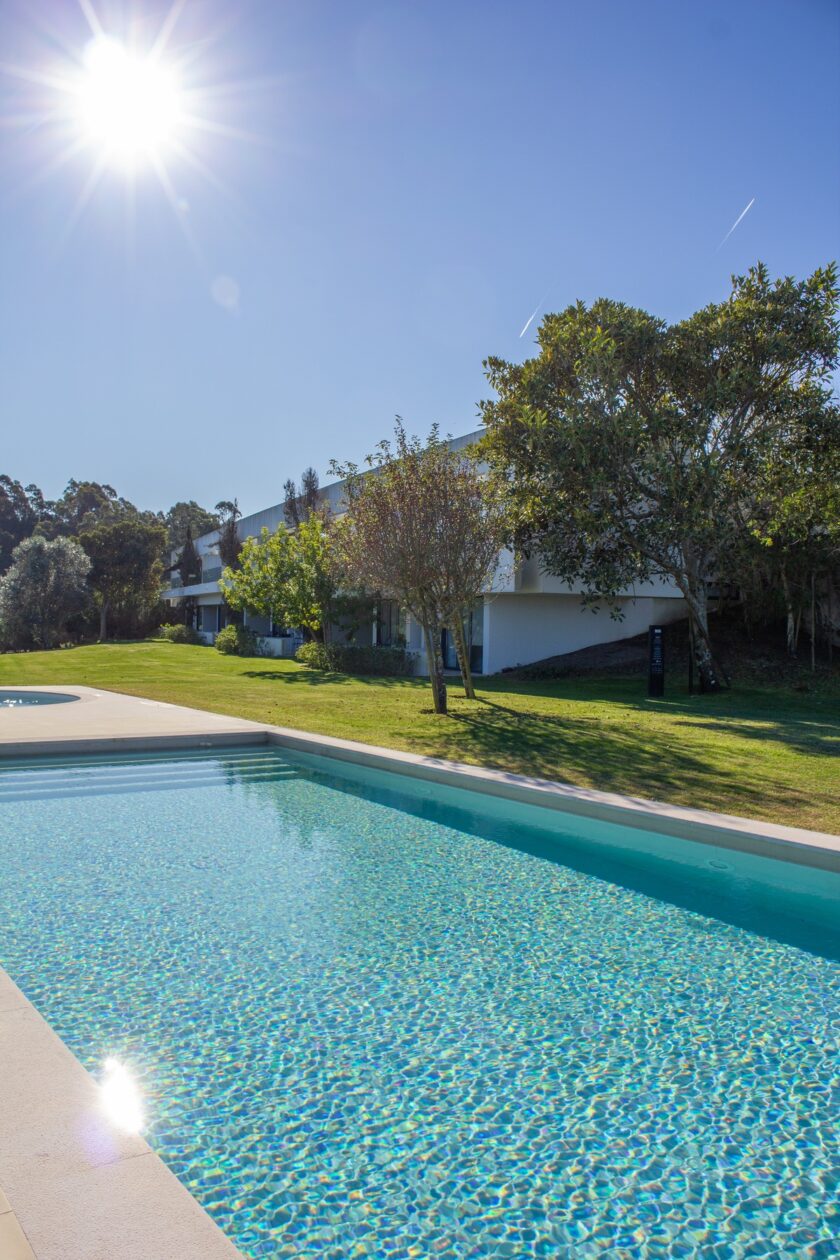 Bom Sucesso Resort: 18 Row Houses By Atelier Dos Remédios