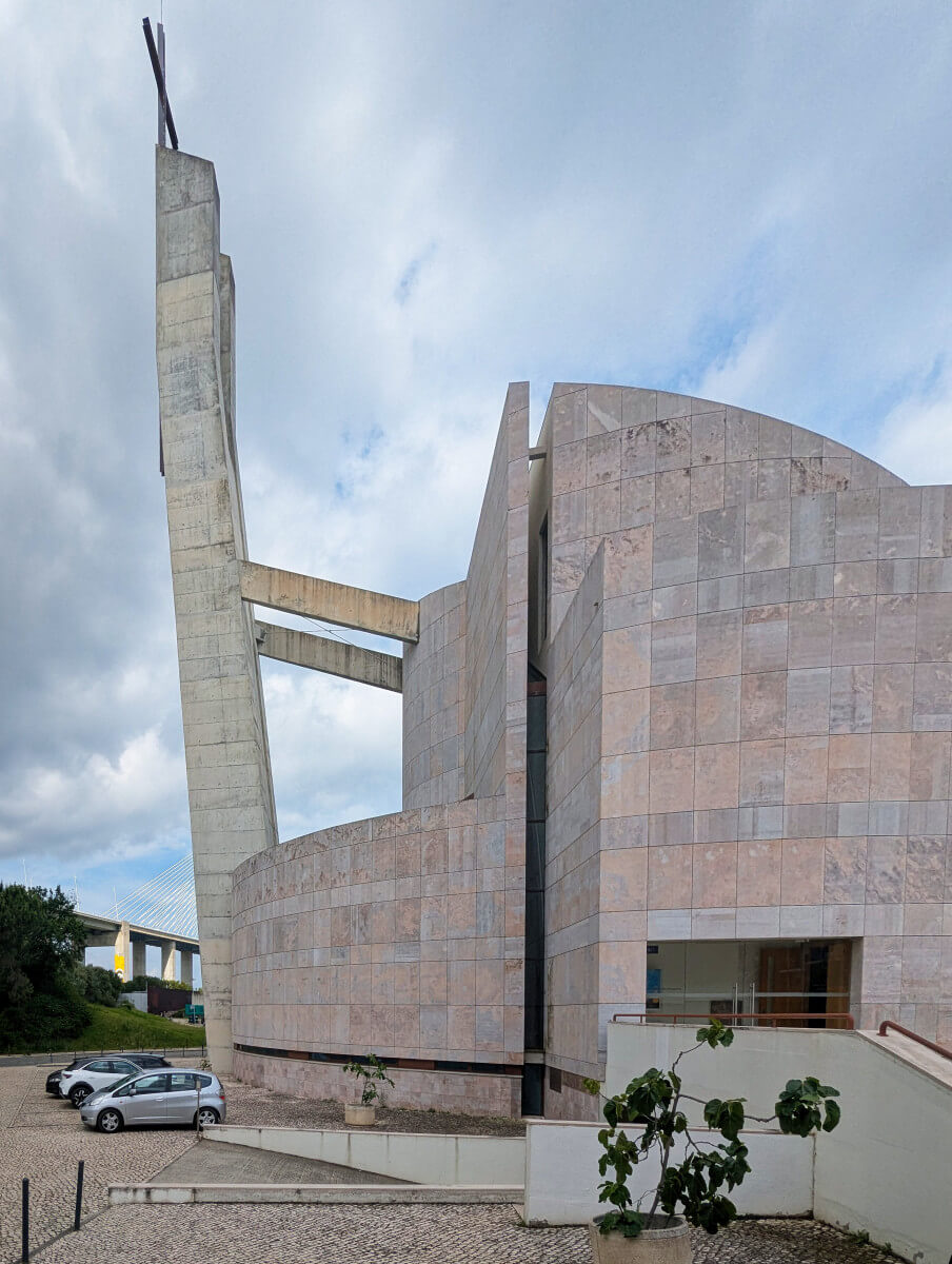 Igreja De Nossa Senhora Dos Navegantes: Architecture In Lisboa